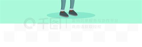 玻璃免抠元素 拿着一杯红葡萄酒的年轻非裔美国人的女服务员手中审查在玻璃的全长微笑的女服务员红葡萄酒矢量卡通插画方形布局拿着一杯酒的非裔美国人的