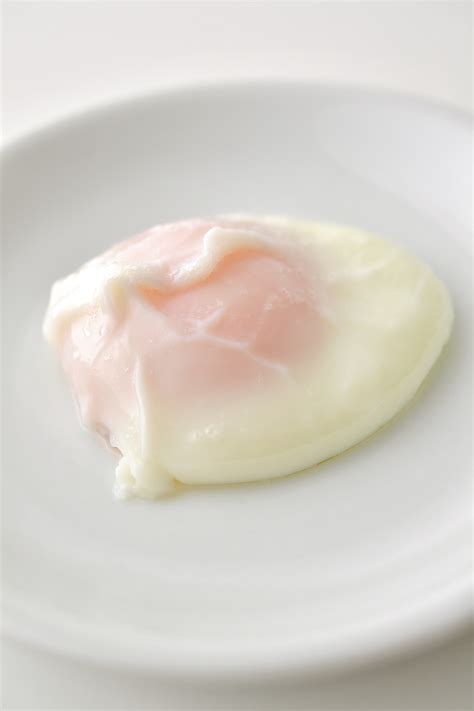 卵レシピ！「湯せん使い」でカフェ越えの味！ポーチドエッグ＆エッグベネディクトの作り方 2ページ目