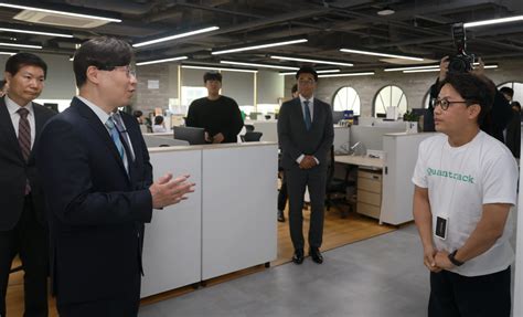 금융위 핀테크 글로벌 진출 원스톱 지원 체계 만들 것 전자신문