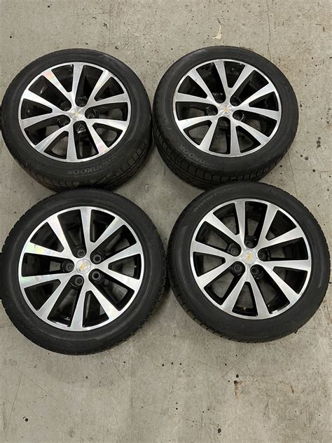 말리부 휠타이어 당근 중고거래