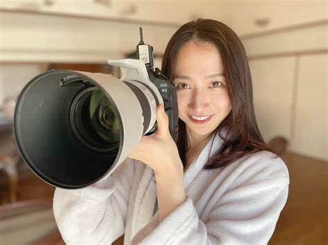 水戸かなさんのインスタグラム写真 水戸かなinstagram 「撮影も着々と！！ 集中力がきれないように ️ と思って朝スタジオに向かう