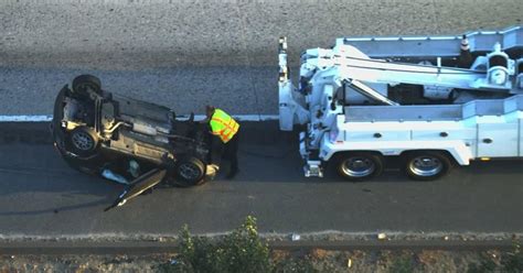 1 Car Overturned 4 Others Damaged In 91 Freeway Crash Cbs Los Angeles