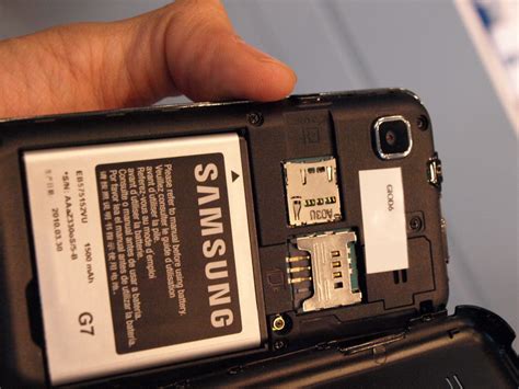 Quick Look At The Samsung Galaxy S And The Super Amoled And Daily Briefing