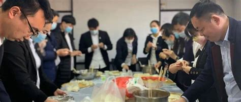 冬至到饺子俏大家一起动手送你一盘咱国大人包的饺子 地产 阳生春 天时