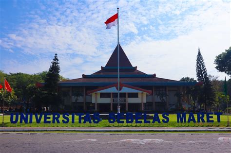 Mengenal Kampus Universitas Sebelas Maret UNS