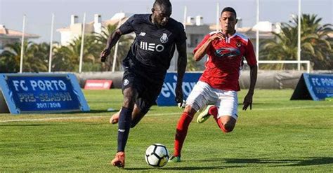 Fc Porto Venceu Jogo Treino No Estágio Do Algarve Invicta De Azul E