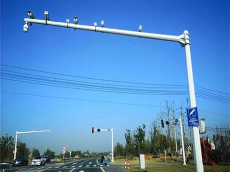 电警杆 4 成都恒华通远机械制造有限公司