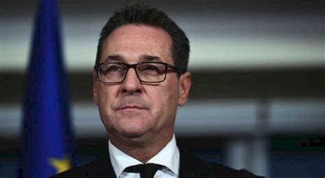 Λεπέν Βίλντερς χαιρέτισαν τη συμμετοχή του ακροδεξιού Fpo στην