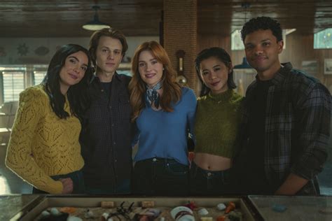 Nancy Drew Series Finale Photos The Light Between Lives Ksitetv