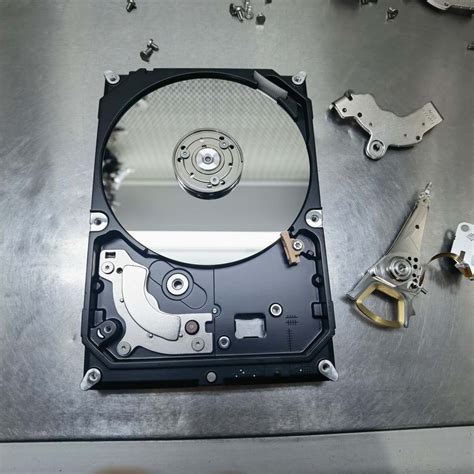 St1000dm003 1er162希捷台式机硬盘磁头损坏开盘数据恢复成功 苏州数据恢复 盘首专注于ssd固态数据恢复