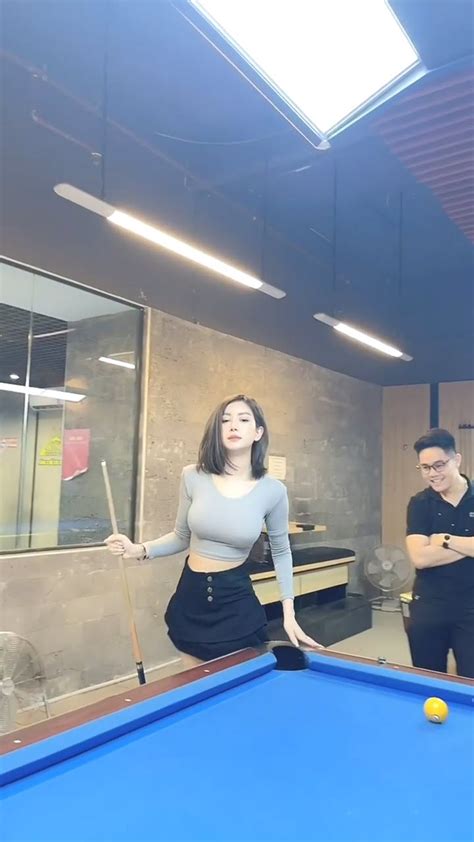 เปิดวาร์ป สาวผมบ๊อบ คลิปไวรัลโชว์เล่นพูล ลีลาสุดขยี้ใจ ทำคู่แข่งหลุดโฟกัส