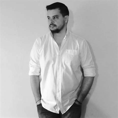 José Flores Josefloresmendz • Threads Say More