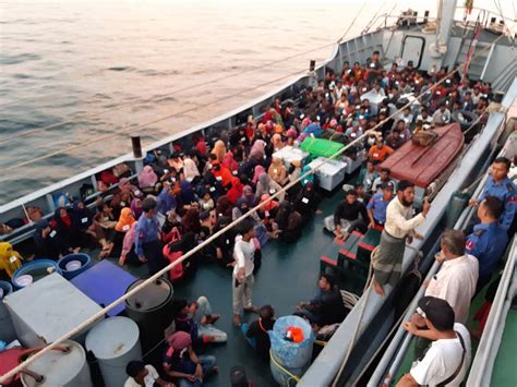 Dvb ကော့သောင်းတွင် ထိန်းသိမ်းထားသည်ဘင်္ဂါလီများကို ရခိုင်ပြည်နယ် ပြန်ပို့