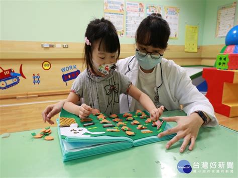 停課延長爸媽崩潰蓋「罰站樓」 醫：可善用情緒光譜和創意拉近親子關係