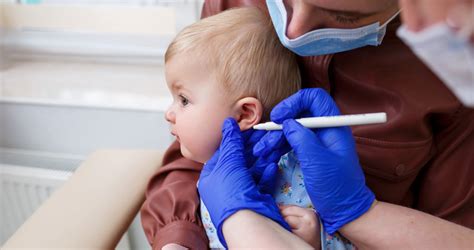 سوراخ کردن گوش نوزاد با دستگاه بدلیجات زودیکا