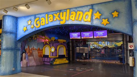 West Edmonton Mall Photo Tour December 2020