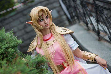 Albw My Zelda Cosplay Vs How I Looked Like On A Backstage Rzelda