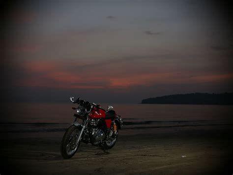 Royal Enfield Continental Gt Review Cafe Racer 535cc Drivespark Reviews