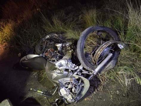 Motociclista De 24 Anos Morre Após Colidir Contra Caminhão