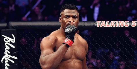El Brutal Nocaut Que El “depredador” De La Ufc Consiguió En Apenas 20