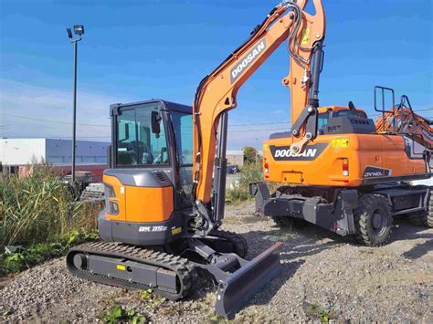 Doosan DX35 new 23044 Équipements Plannord Limitée