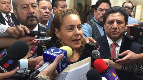 Van Contra Graco Por Paso Exprés Olvidan A Ruiz Esparza La Silla Rota