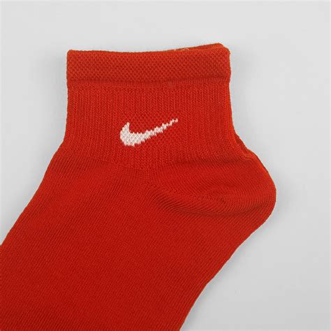 جوراب ساق کوتاه ورزشی طرح نایکی مانکن