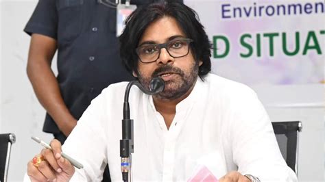 Pawan Kalyan డిప్యూటీ సీఎం పవన్ కల్యాణ్‌కు వైరల్ ఫీవర్ అయినా వరద
