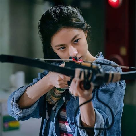 6 Karakter Go Yoon Jung Paling Ikonik Di Drakor Selalu Unik