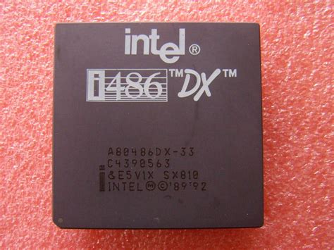Музей компьютеров Intel 486 A80486dx 33 Sx810