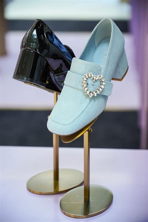 Stuart Weitzman 「艺想奇思」限时概念空间登陆深圳万象城 — Amazedaily