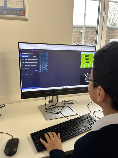 want a resource to help teach python 🐍 basics amazon future engineers