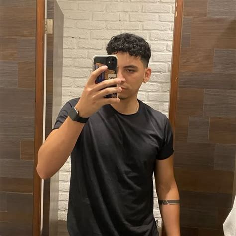 Isma Isma Macias21 • Threads Say More