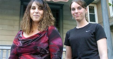 Beth Abbott Is Going To Her Prom News