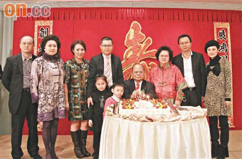 中環出更：曾憲梓76歲大壽創奇迹 東方日報