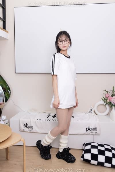 BoBoSocks袜啵啵 No 376 甜甜圈 运动鞋堆堆袜套白丝花絮版 微圖坊