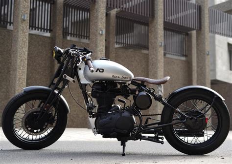Royal Enfield Classic 350 Transformed Into A Vintage Style Bobber