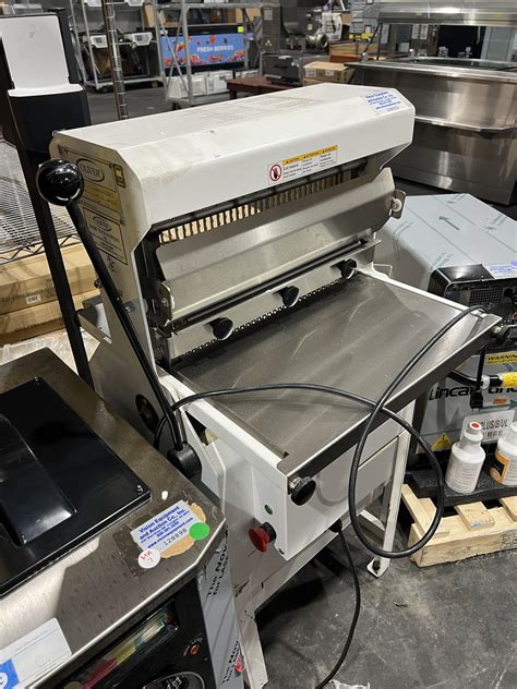 Oliver 777 Nt Variety Bakery Bread Slicer 115v 2020 Model Vision