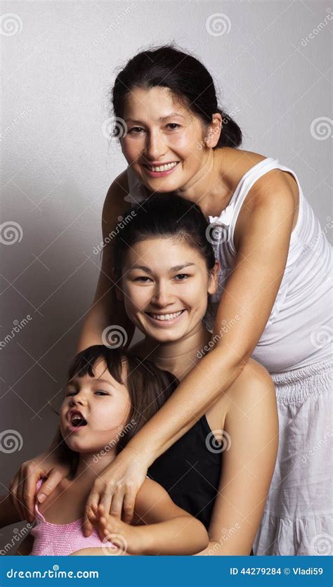 Abuela Madre E Hija Foto De Archivo Imagen De Placer 44279284