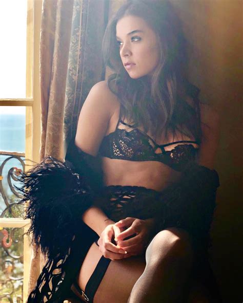Hailee Steinfeld In A Bra DrunkenStepFather Com