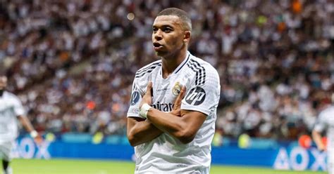 Кіліан Мбаппе опинився у лікарні яка причина