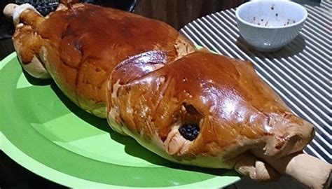 No Lechon Try Lechon Bread W Different Fillings For Noche Buena