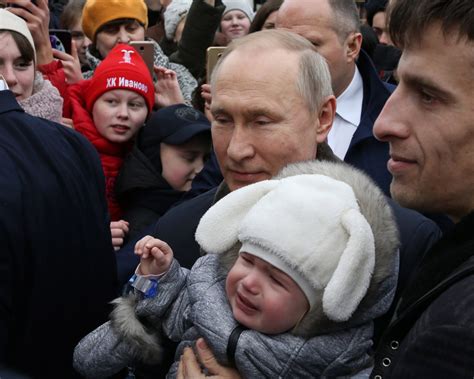 Putin Demands Russians Have Sex At Work After Countrys Birth Rate Plummets