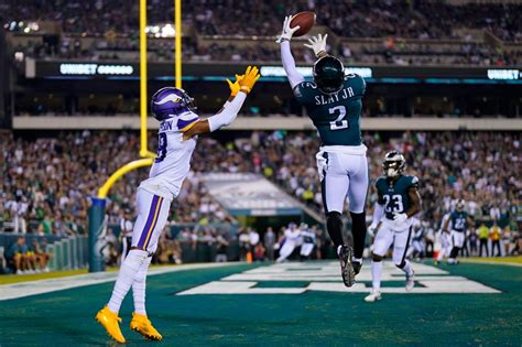 Jalen Hurts Breaks Out As Eagles Cruise Past Vikings