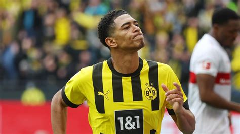 Borussia Dortmund 5 0 Stuttgart Jude Bellingham Scores Twice As Hosts