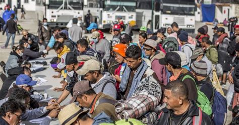 Ante Cierre De Albergues Quedan Migrantes Varados En México La Razón