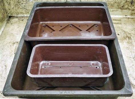 Propagating Containers