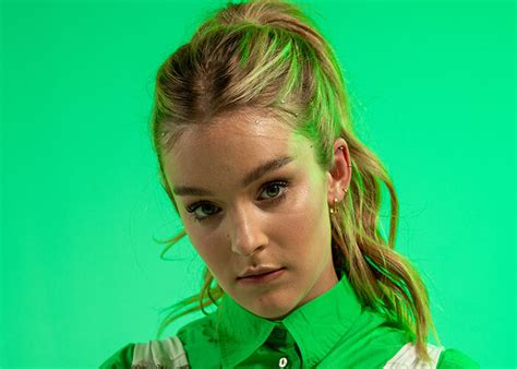 Background Pommelien Thijs Zangeressen Verjaardag 53 Off