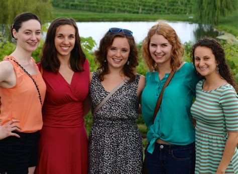 Formal Babes Scrolller