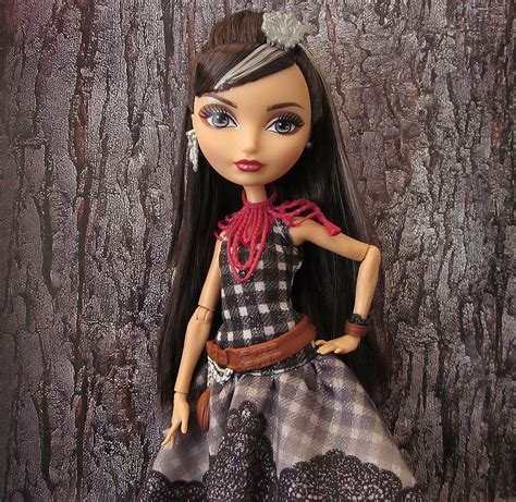 Ever After High Dolls Legacy Day Cerise Hood